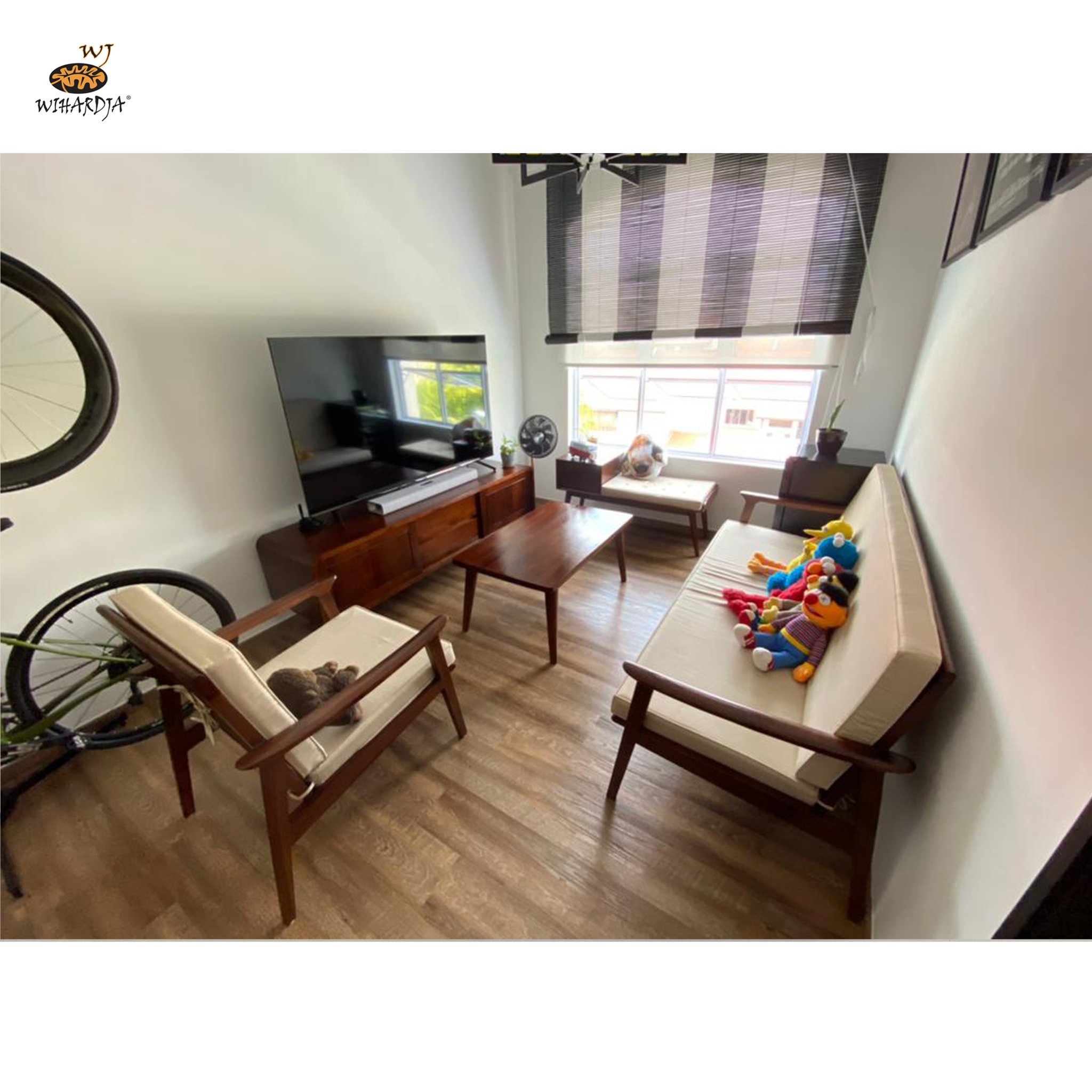 5 Elegant And Classic Teak Sofa For A Vintage Twist In The Living Room