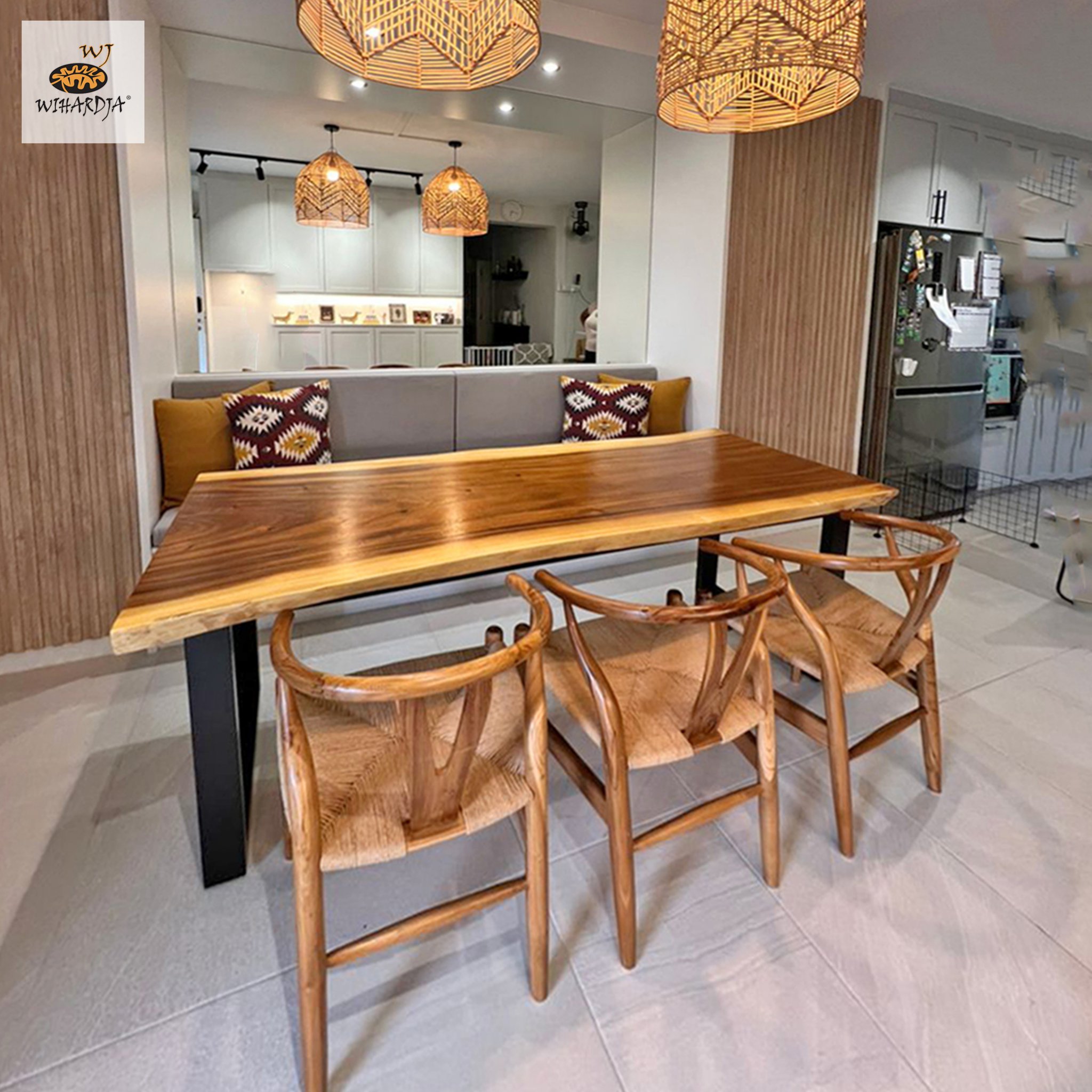 5 Easy Ways To Protect Your Wood Dining Tables